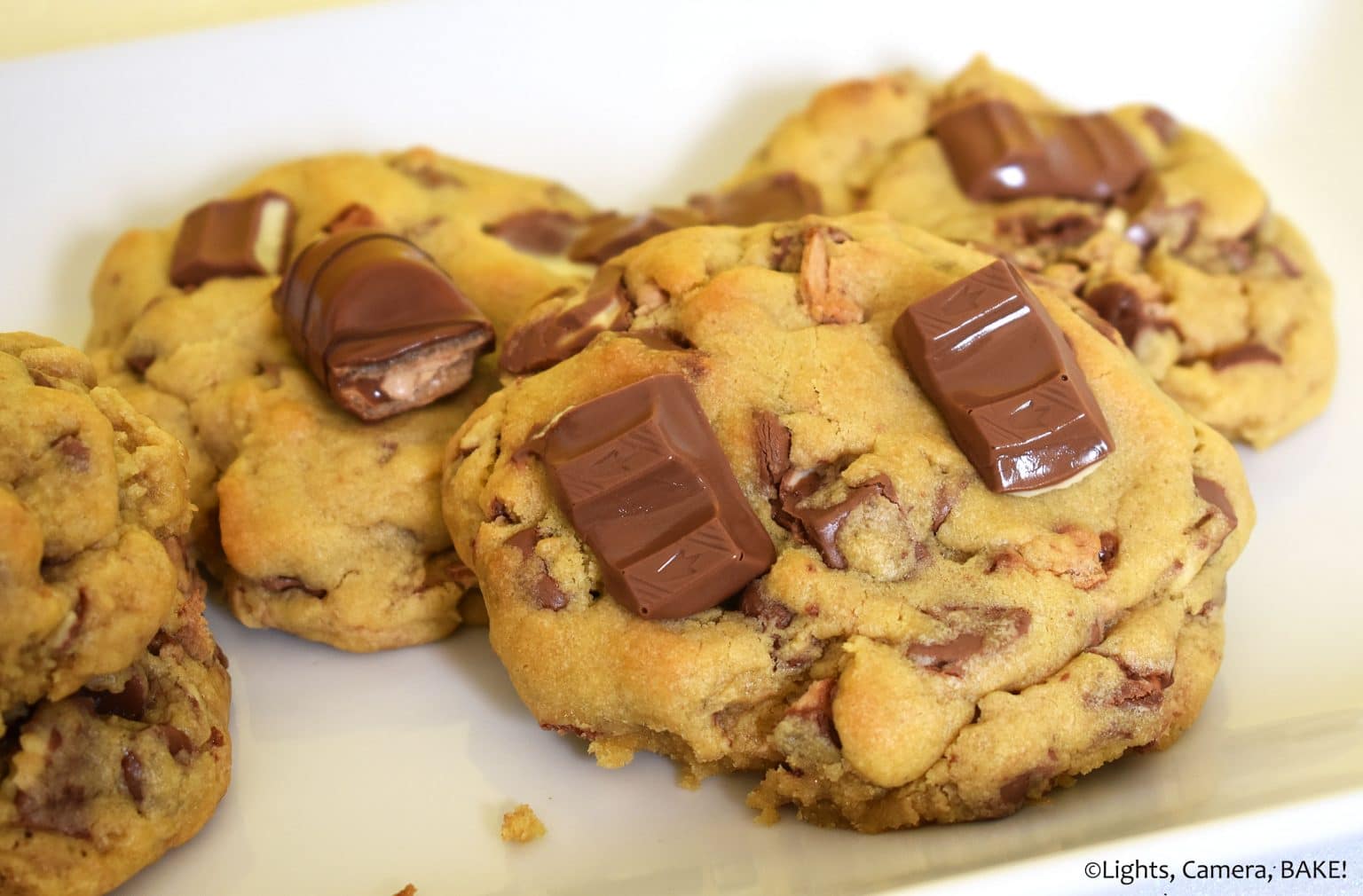 Kinder Bueno Cookies - Lights, Camera, BAKE!